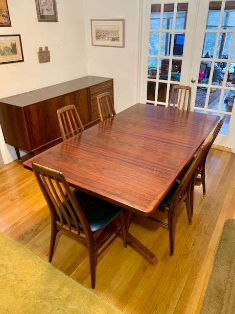 Danish MCM perfection in Lexington from Blue Moon | EstateSales.org