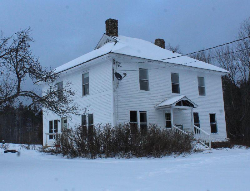 ESTATE SALE Springfield NH AMERICANA Primitives ANTIQUES... 1000's Of ...