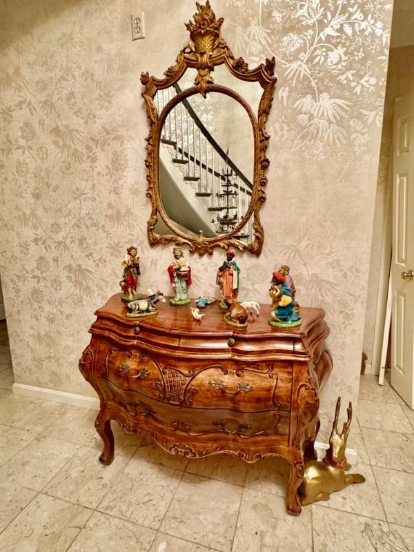 Huuuge Moving Sale | EstateSales.org