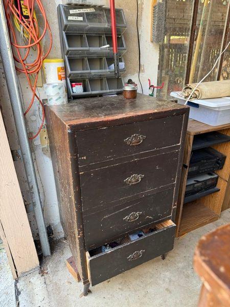 1/2 off Saturday at Fair Oaks Estate Sale | EstateSales.org