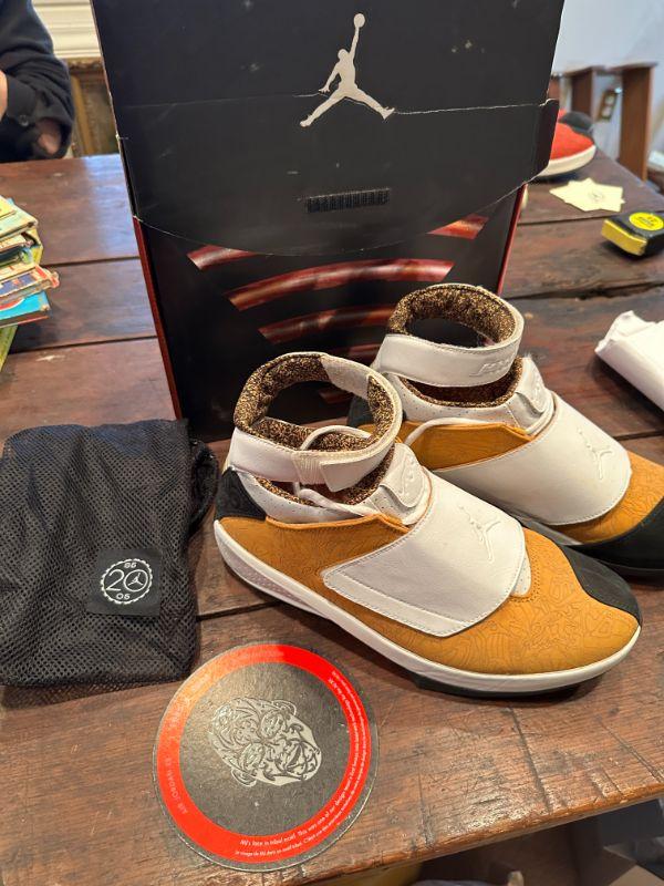 Prims, designer shoes, LeMieux jersey, PSP, Gameboy, snow, golf ...