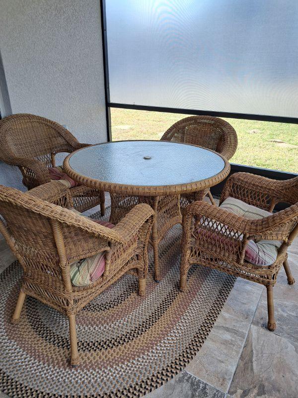 60% OFF Sunday - Estate Sale in Sorrento | EstateSales.org