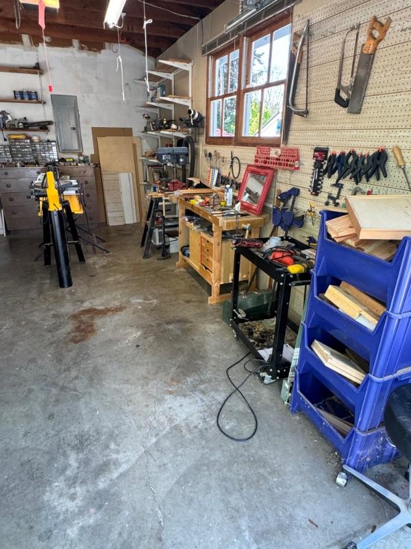 The Rusty Trunk LLC opens to "20 Years of Family Life and Art" Estate ...