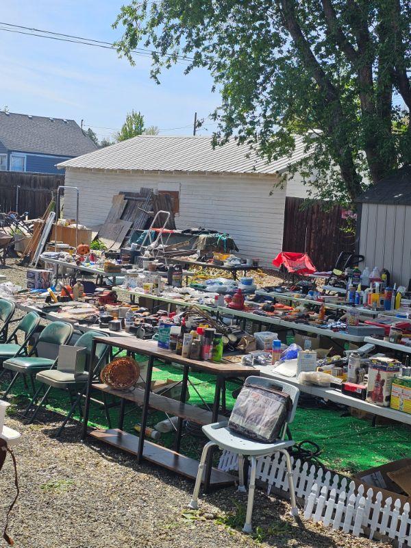 The Rusty Trunk LLC opens to "Travelin" Estate Sale | EstateSales.org