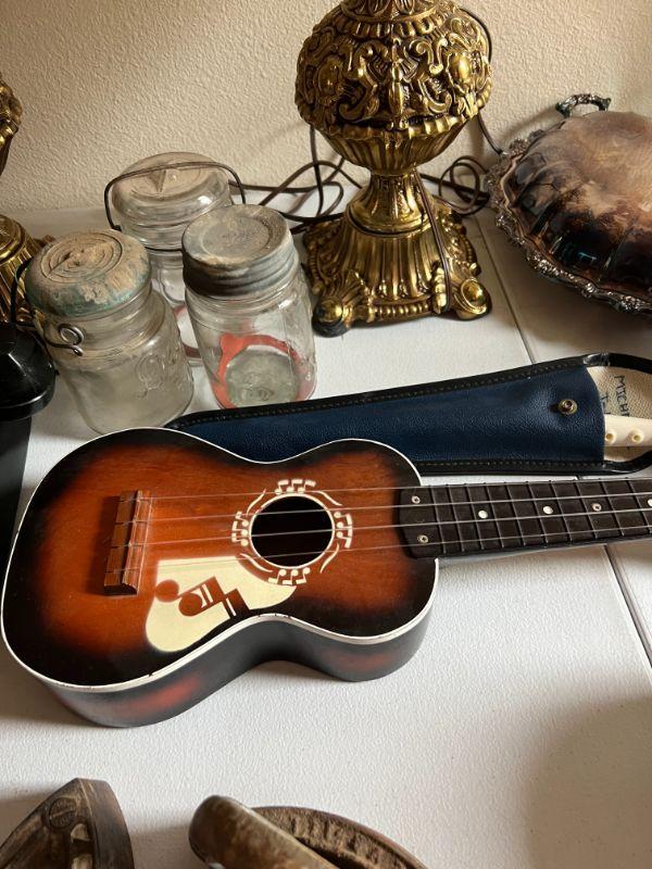Fun Antiques and Collectibles! | EstateSales.org
