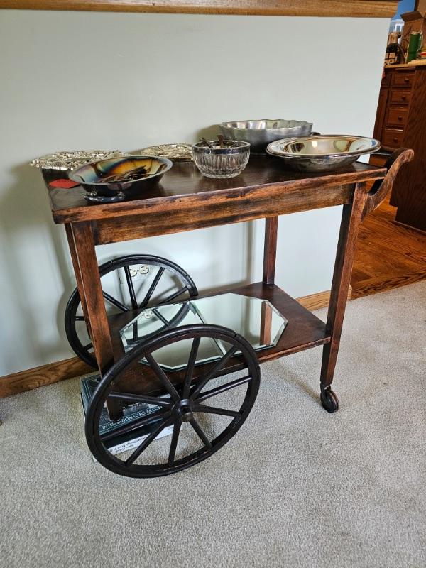 Cait's Orland Park Estate Sale - 50% OFF SATURDAY! | EstateSales.org