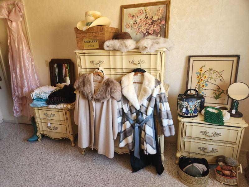 7/26 - 7/28 Estate Sale - Country, Eclectic and Retro Looks You'll Love ...