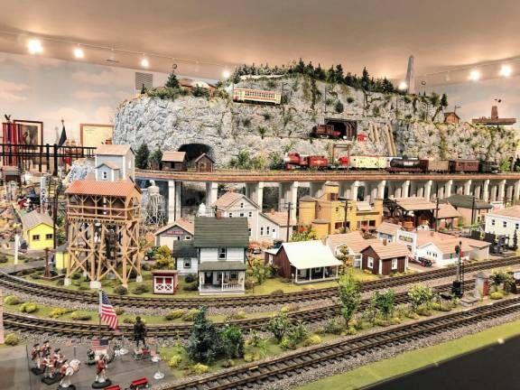 Friar Mountain Model Railroad Museum in N.J.- Entire Contents of Train ...