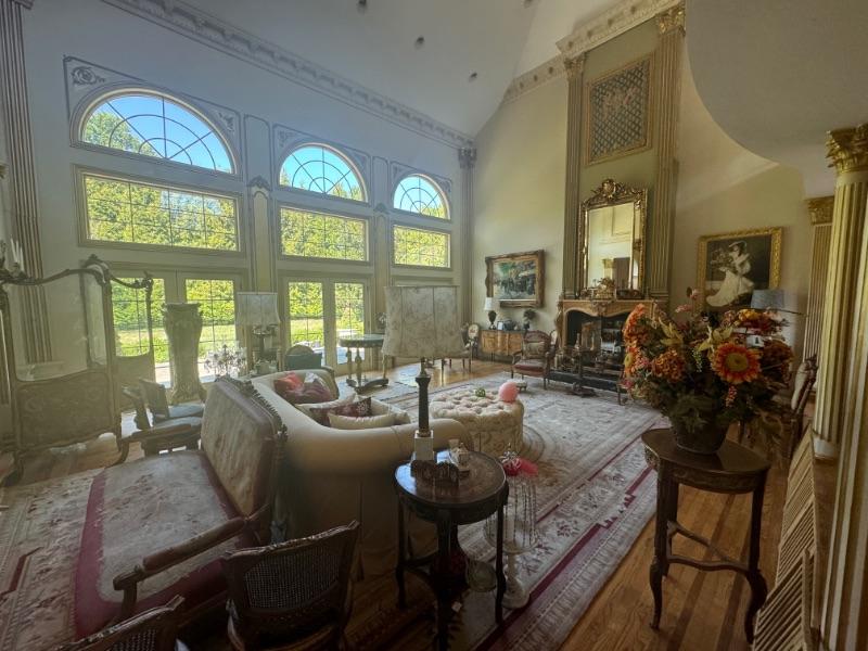 Antiques, Treasures, Artworks, And More | EstateSales.org