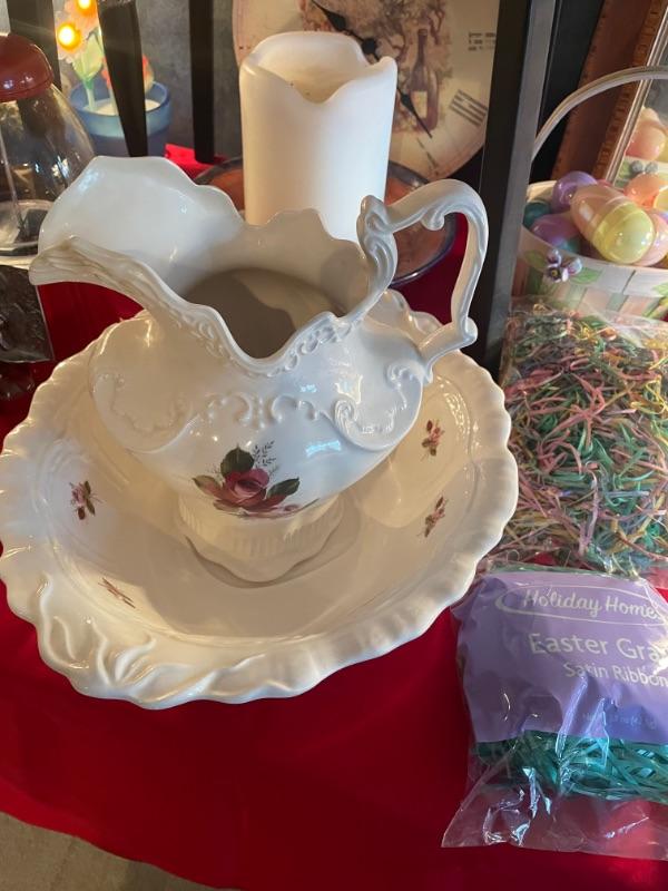 The Rusty Trunk LLC opens to "Cheers to 40 Years" Estate Sale ...