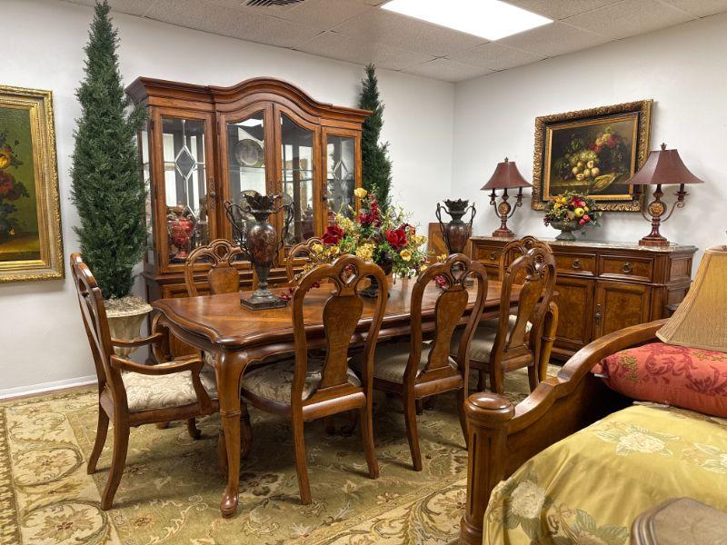 Multi-Family Estate Sale and Designer Liquidation | EstateSales.org