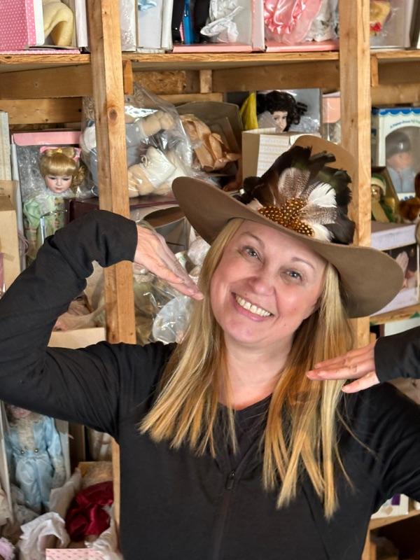 CASH & CARRY SUNDAY 9-12 - HALF OFF - EVERYTHING MUST GO! | EstateSales.org