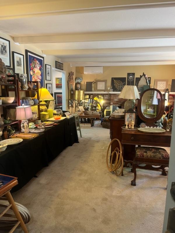 1/2 off Fun, fabulous one of a kind, Estate Sale | EstateSales.org