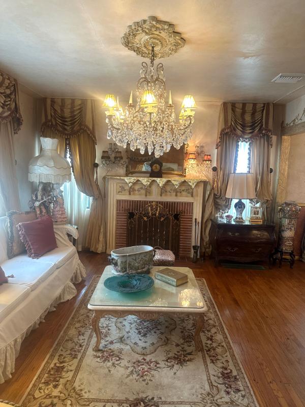 50% off Sunday- Collectibles, St John, Chandelier & More in Culver City ...