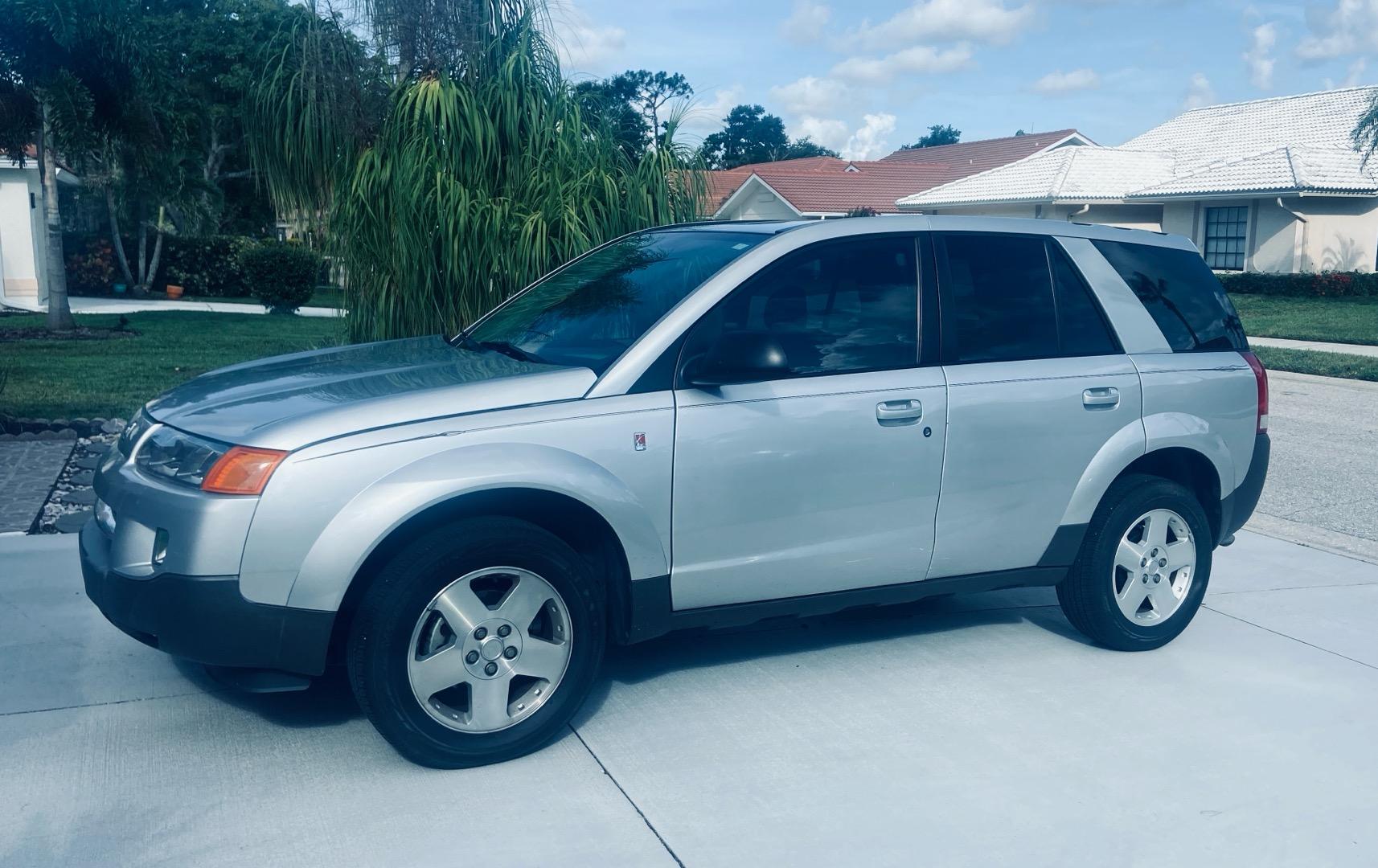 Silver Saturn Vue 4D 2004 with ONLY 30381 miles | Bidding Ends 8/3 ...